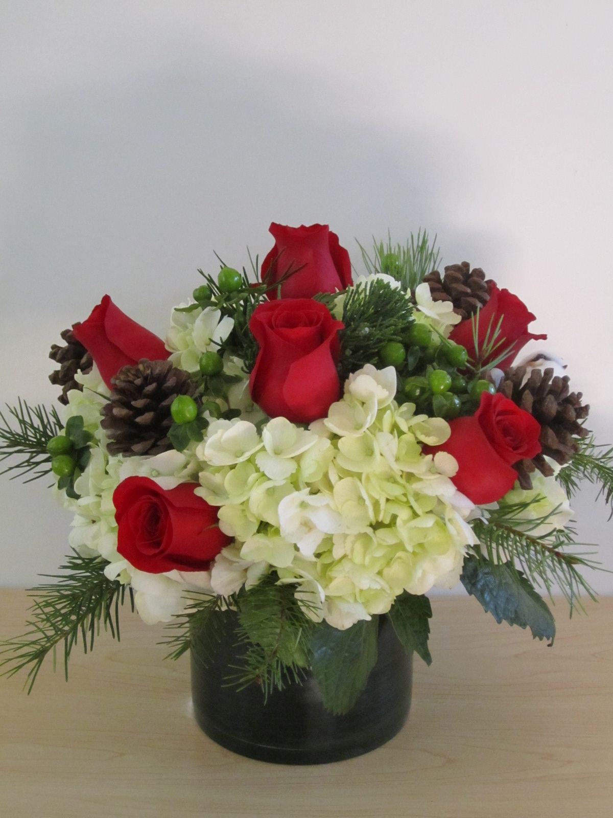 Merry Christmas Bouquet - Royal Fleur Florist - Same Day Flower Delivery